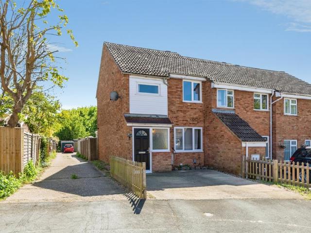 3 bedroom end of terrace house for sale