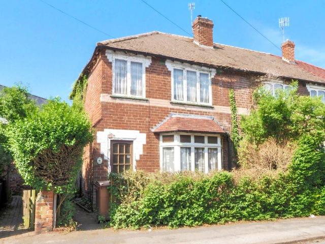 3 bedroom end of terrace house for sale