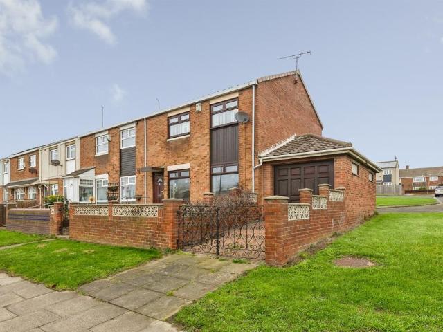 3 bedroom end of terrace house for sale