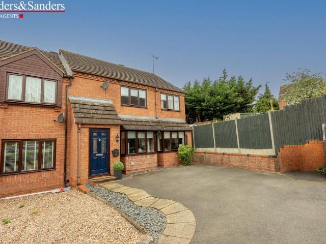 3 bedroom end of terrace house for sale