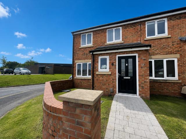 3 bedroom end of terrace house for sale