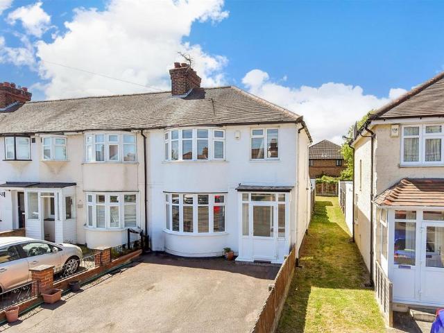 3 bedroom end of terrace house for sale