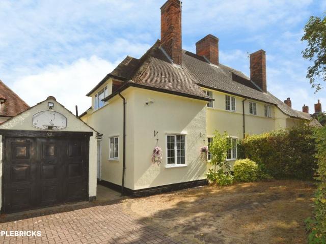 3 bedroom end of terrace house for sale