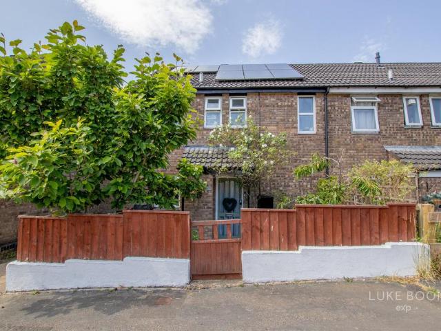3 bedroom end of terrace house for sale
