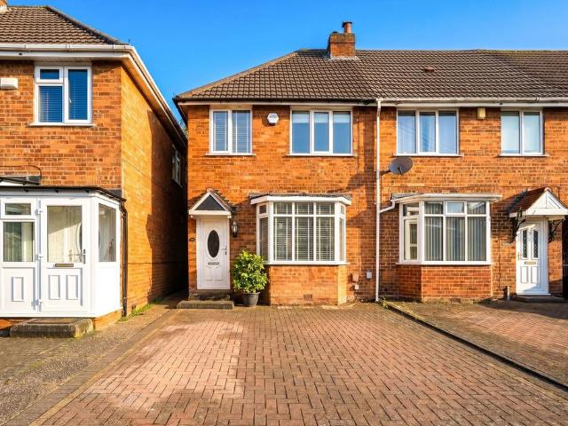 3 bedroom end of terrace house for sale