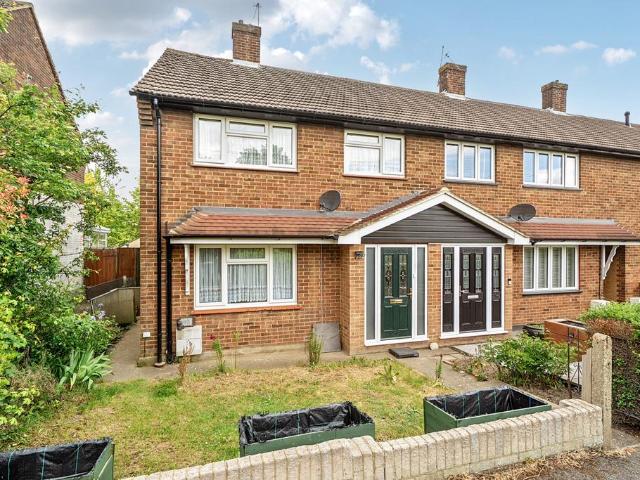3 bedroom end of terrace house for sale