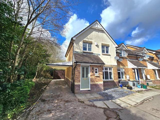 3 bedroom end of terrace house for sale