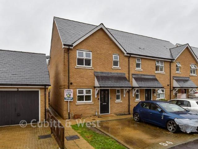 3 bedroom end of terrace house for sale