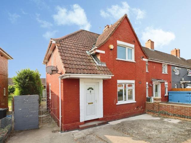 3 bedroom end of terrace house for sale