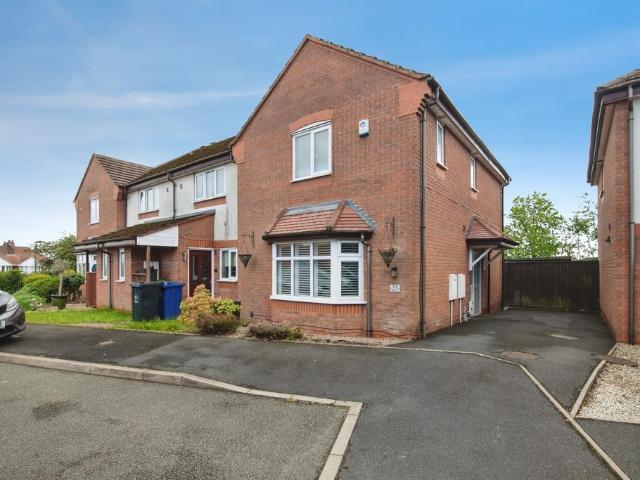3 bedroom end of terrace house for sale