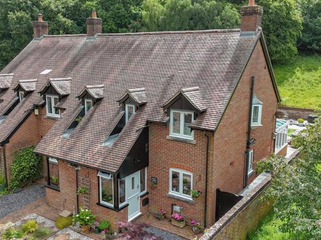 3 bedroom end of terrace house for sale