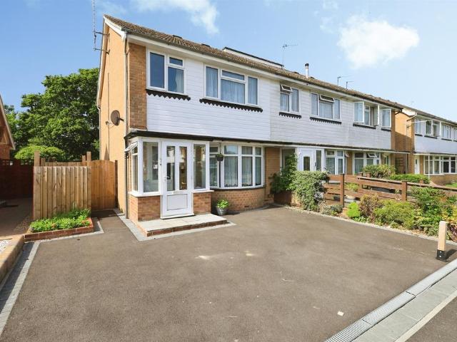 3 bedroom end of terrace house for sale