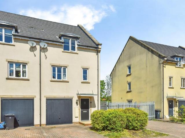 3 bedroom end of terrace house for sale