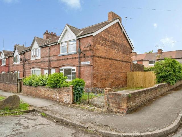 3 bedroom end of terrace house for sale