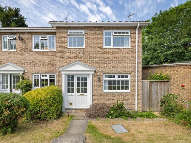 3 bedroom end of terrace house for sale