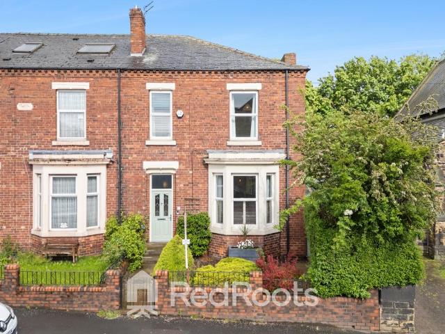3 bedroom end of terrace house for sale