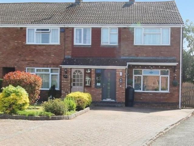 3 bedroom end of terrace house for sale