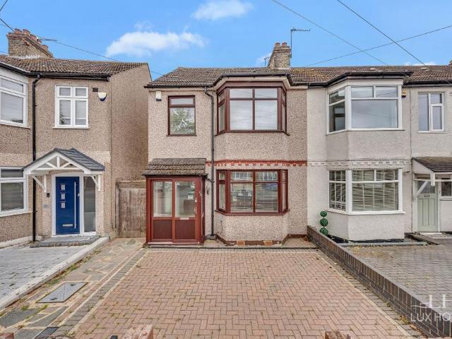 3 bedroom end of terrace house for sale