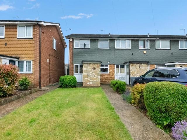 3 bedroom end of terrace house for sale