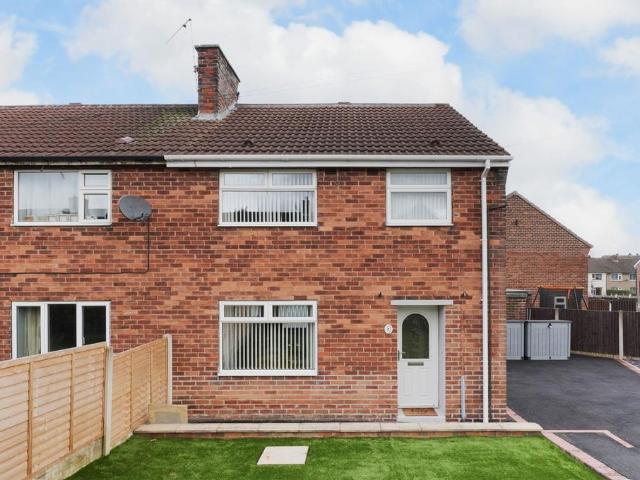 3 bedroom end of terrace house for sale