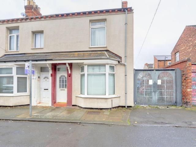 3 bedroom end of terrace house for sale