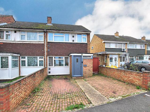 3 bedroom end of terrace house for sale