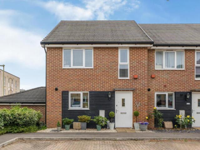 3 bedroom end of terrace house for sale in 21 Woolhampton Drive, Basingstoke, RG24