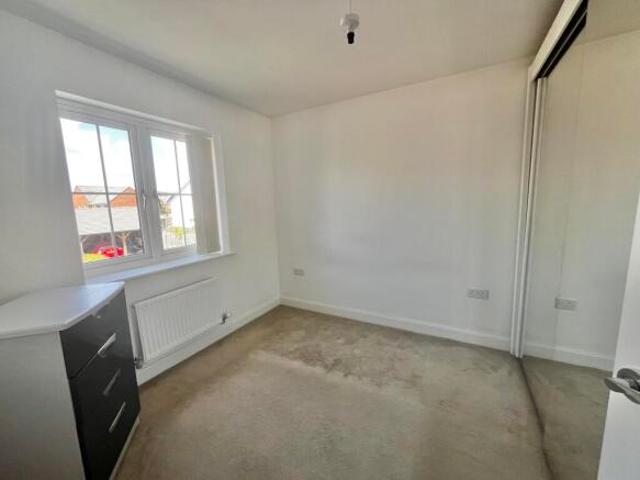 3 bedroom end of terrace house for sale in 41 Lake Drive, Hythe, Kent, CT21 4BN, CT21