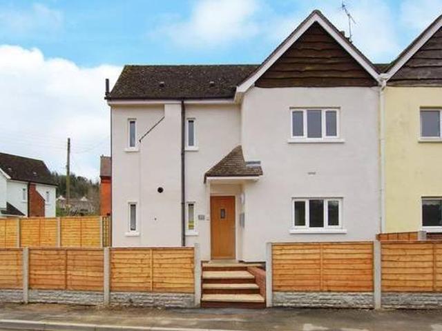3 bedroom end of terrace house for sale in Cotswold Gardens WottonunderEdge GL12