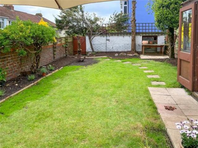 3 bedroom end of terrace house for sale in Court Road, Horfield, Bristol, BS7