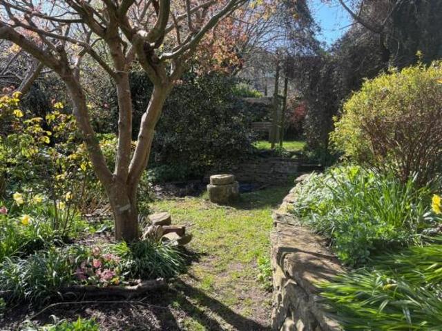 3 bedroom end of terrace house for sale in Cowrakes Road, Huddersfield, HD3