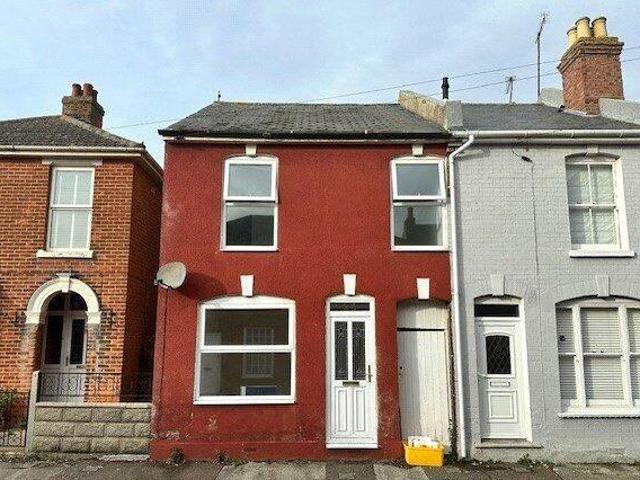 3 Bedroom End Of Terrace House For Sale In Colchester, Essex