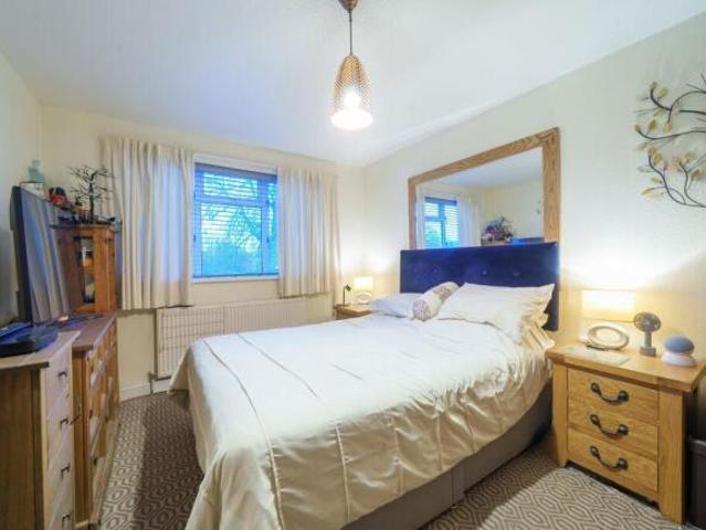 3 bedroom end of terrace house for sale in Colingsmead, Swindon, SN3