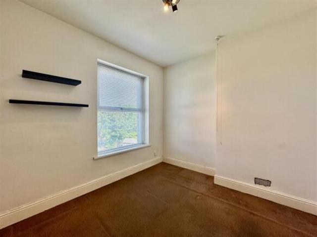 3 bedroom end of terrace house for sale in Corby Street, Birkby, Huddersfield, HD2 2SE, HD2