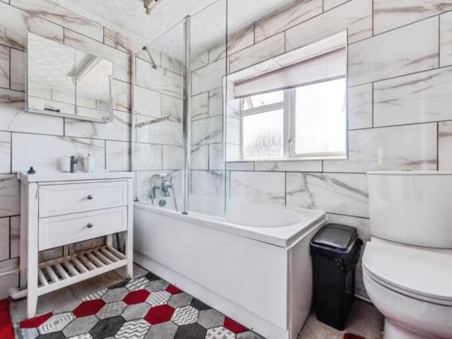 3 bedroom end of terrace house for sale in Corsham Road, SWINDON, Wiltshire, SN2