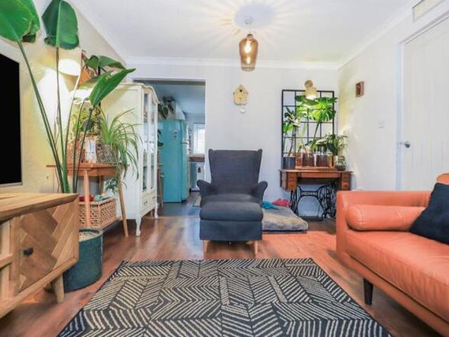 3 bedroom end of terrace house for sale in Catisfield Crescent, Pendeford, Wolverhampton, WV8