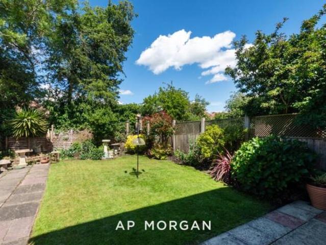 3 bedroom end of terrace house for sale in Caldwell Grove, Solihull, West Midlands, B91