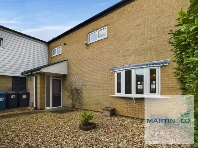 3 bedroom end of terrace house for sale in Caledonian, Glascot.