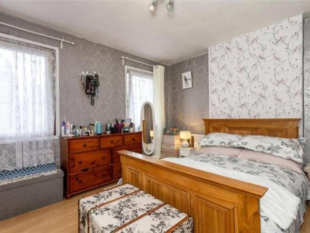 3 bedroom end of terrace house for sale in Cecil Road, Croydon, CR0
