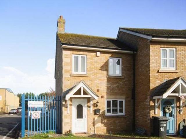 3 bedroom end of terrace house for sale in Churchward Mews Martock TA12