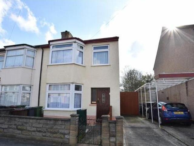 3 Bedroom End Of Terrace House For Sale In Chadwell Heath