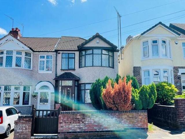 3 Bedroom End Of Terrace House For Sale In Chapelfields