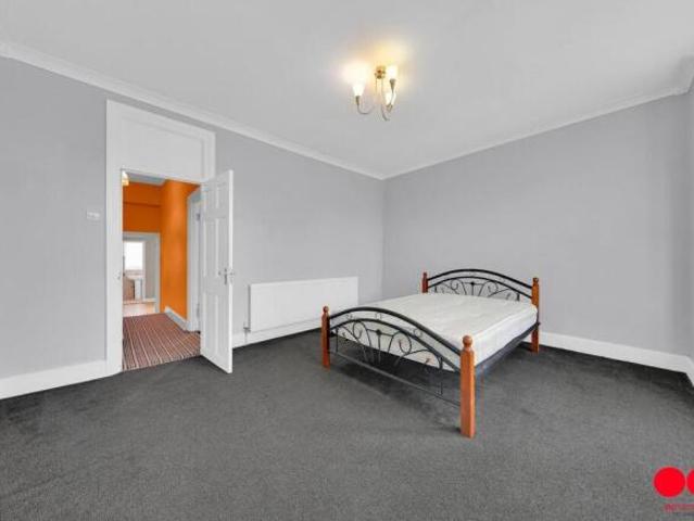 3 bedroom end of terrace house for sale in Chesterfield Road, Leyton, E10
