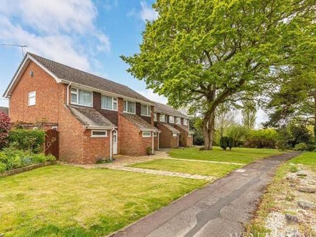 3 Bedroom End Of Terrace House For Sale In Christchurch, Dorset