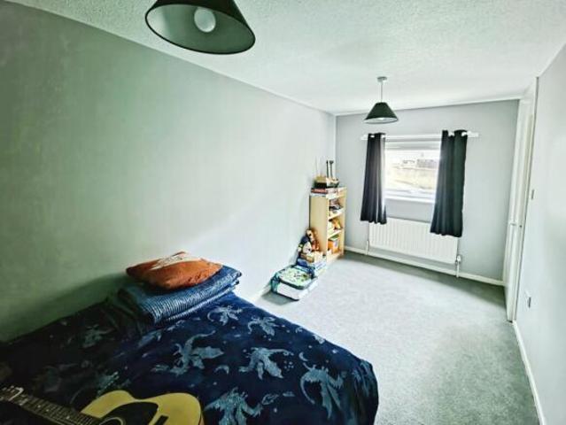 3 bedroom end of terrace house for sale in Cissbury Road, Northampton, NN4