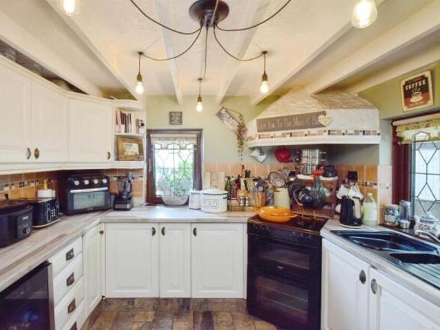 3 bedroom end of terrace house for sale in Clydach Road, Ynystawe, Swansea, SA6