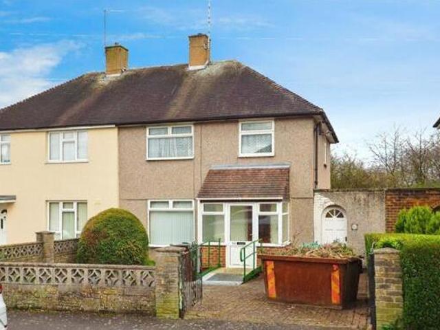 3 Bedroom End Of Terrace House For Sale In Clifton, Nottingham