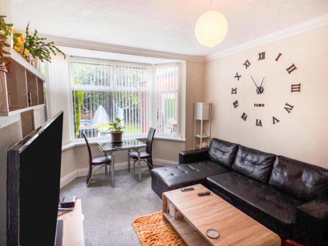 3 bedroom end of terrace house for sale in Cranbrook Avenue, Hull, HU6