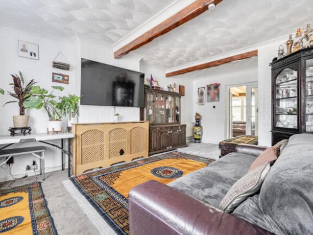 3 bedroom end of terrace house for sale in Cressingham Road, Reading, Berkshire, RG2