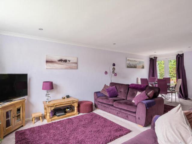3 bedroom end of terrace house for sale in Cross Lanes, Guildford, GU1